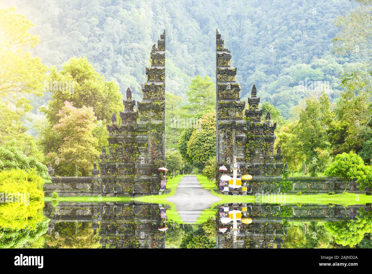 Handara gate bali hi-res stock photography and images - Alamy