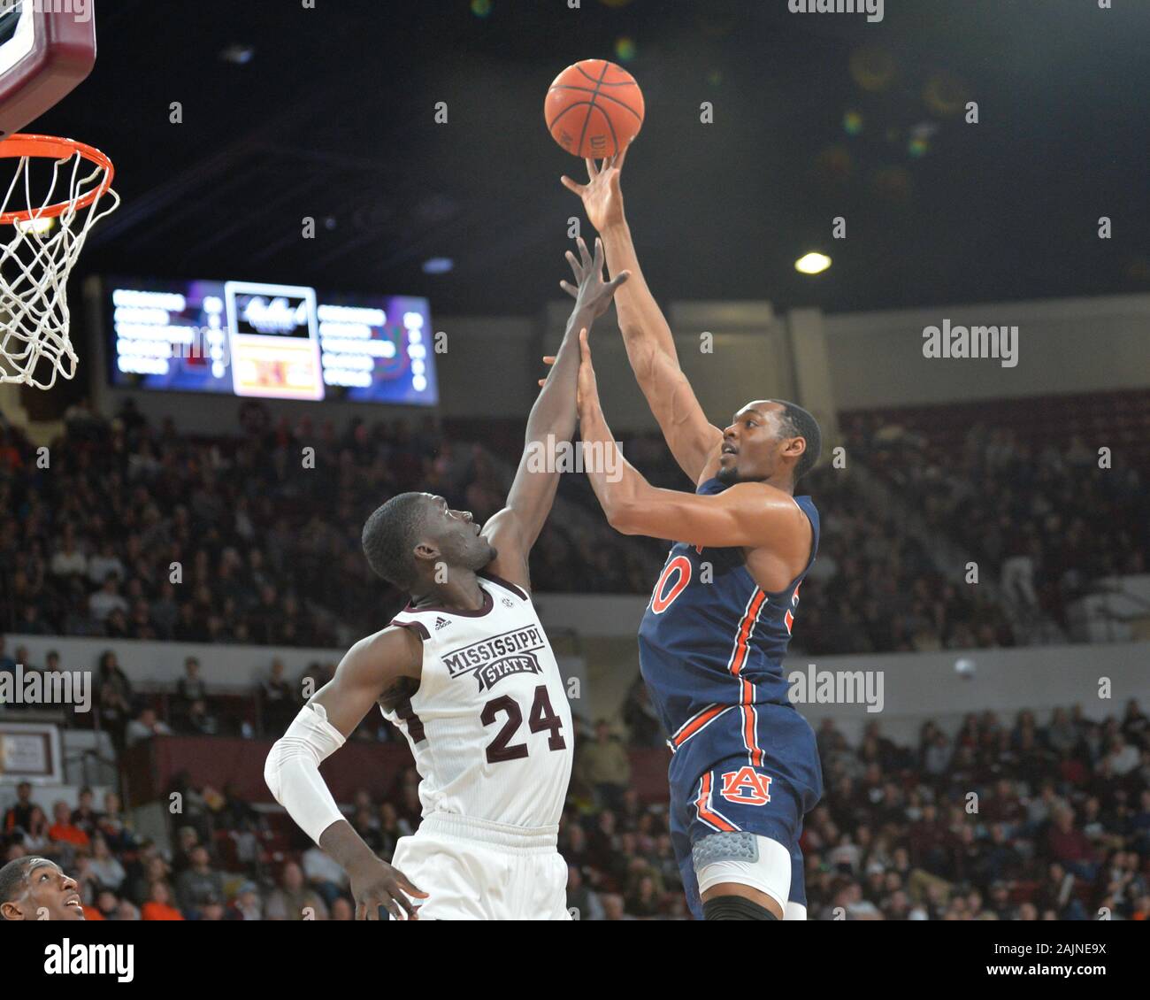 Starkville, MS, USA. 04th Jan, 2020. Auburn center, Austin Wiley (50 ...