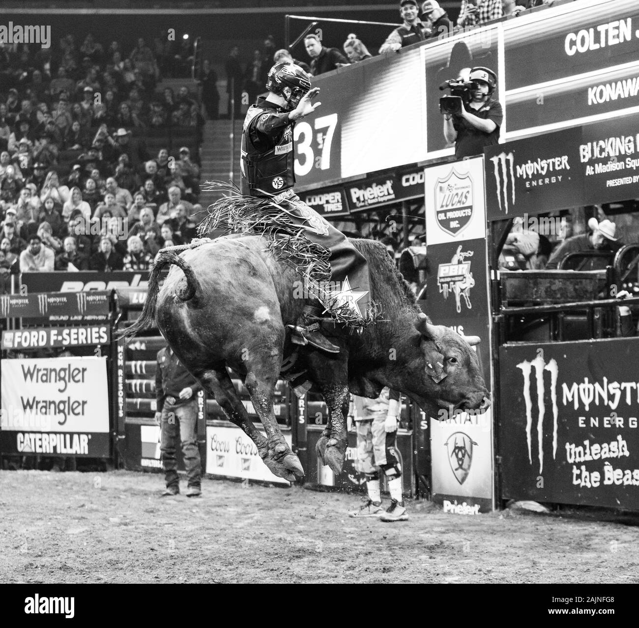 New York, NY - January 4, 2020: Colten Jesse rides bull during second ...