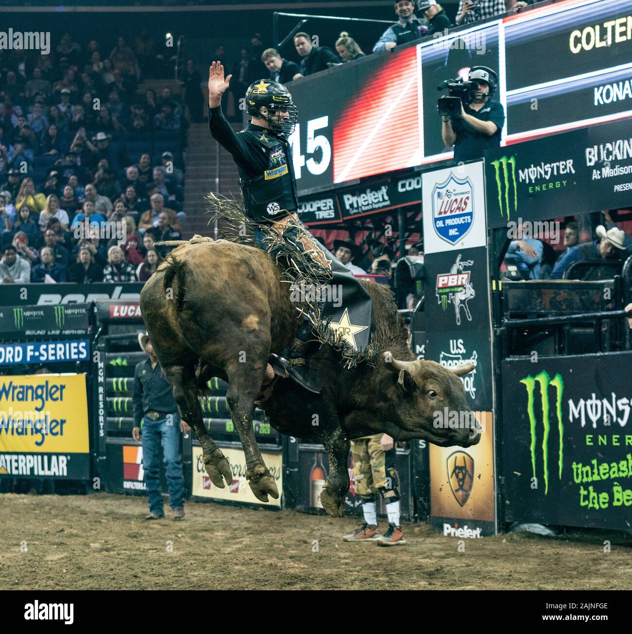 New York, NY - January 4, 2020: Colten Jesse rides bull during second ...