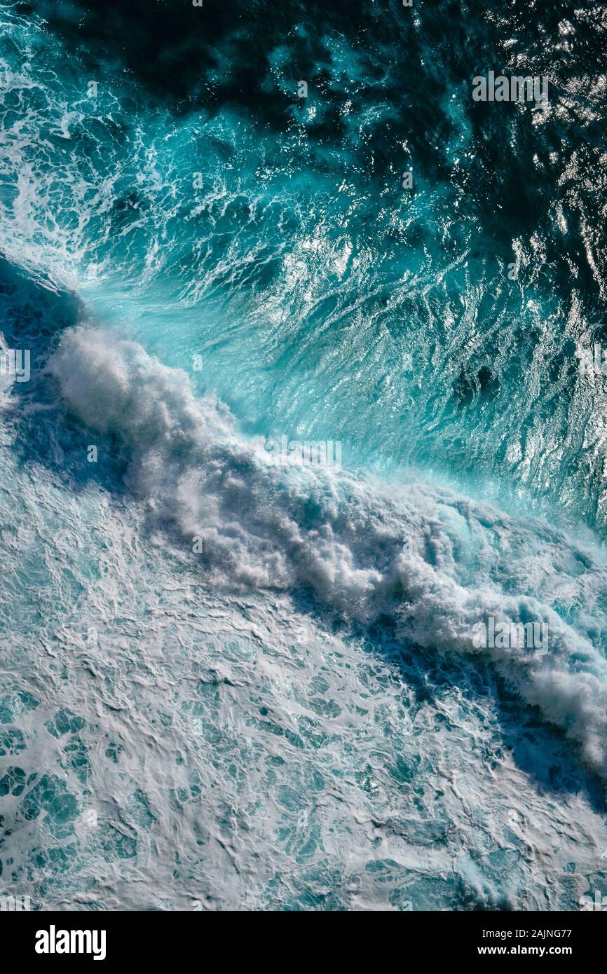 Wavy ocean hi-res stock photography and images - Alamy