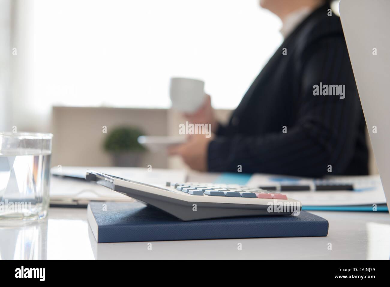 Office accounting desks hi-res stock photography and images - Alamy