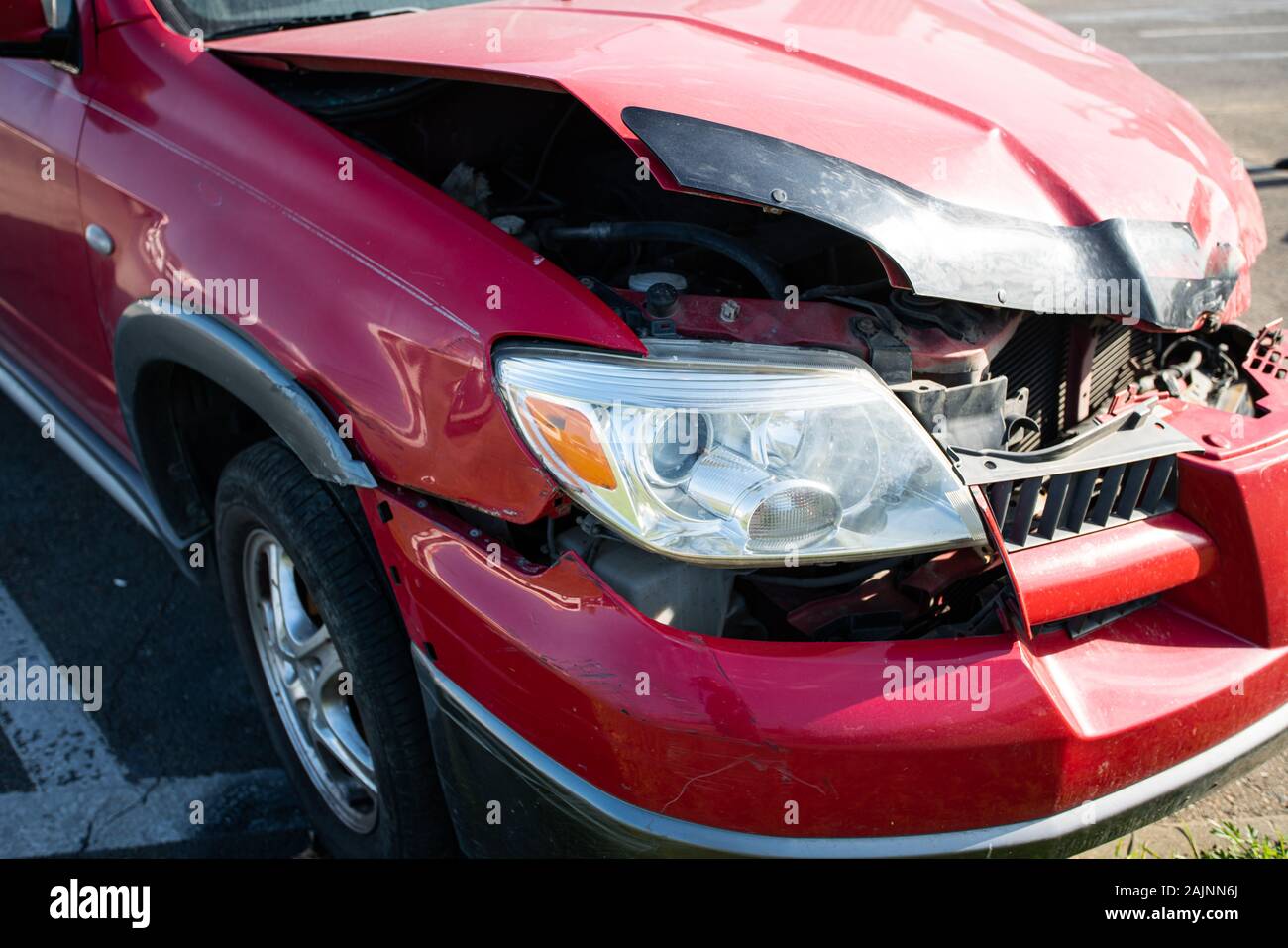 Damaged compact car hi-res stock photography and images - Alamy
