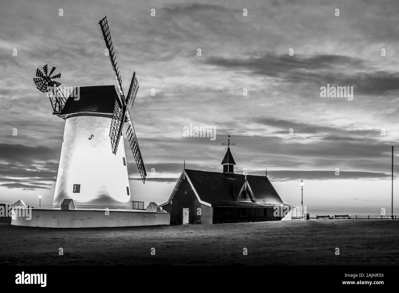 Lytham Saint Annes, Lancashire. Jan 2020. UK Weather. Unusual skies ...
