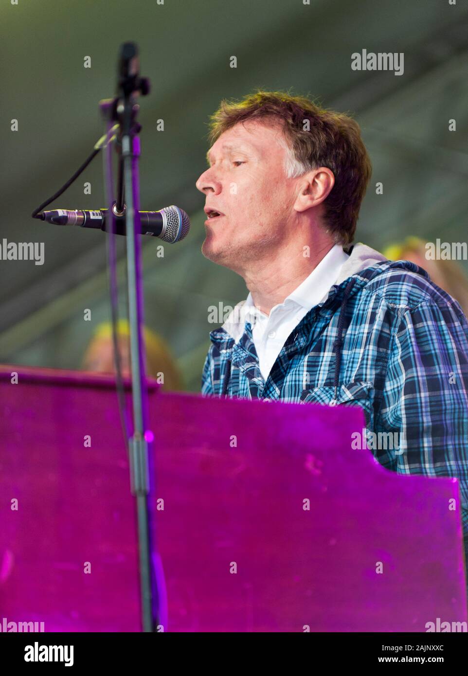 Steve winwood singer hi-res stock photography and images - Alamy