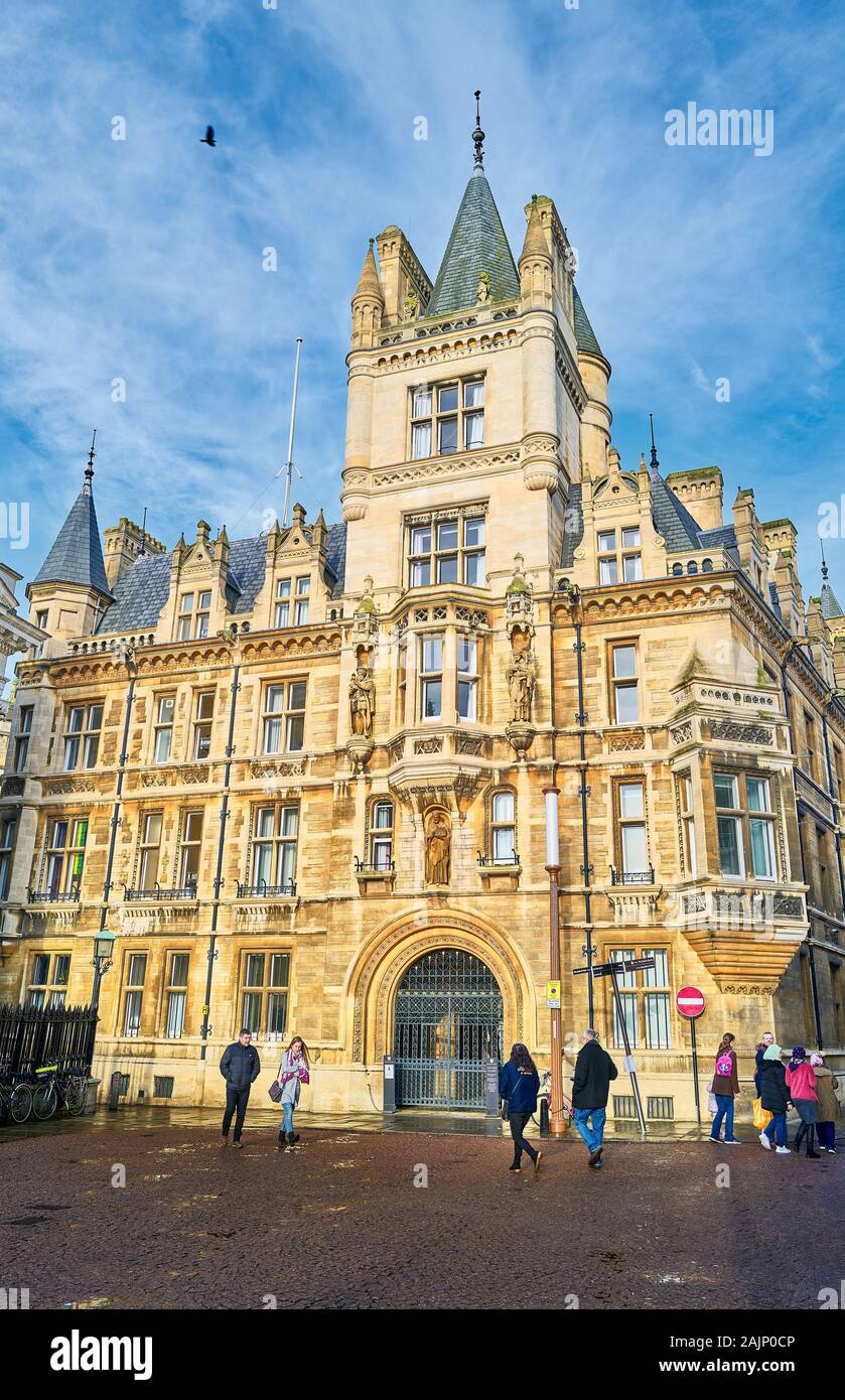 Tower gonville caius college hi-res stock photography and images - Alamy