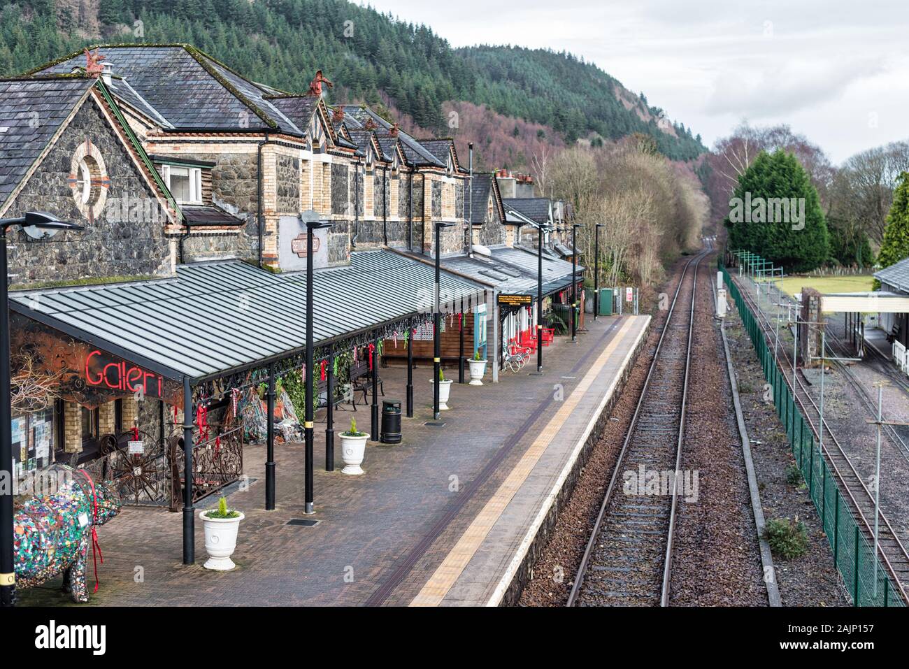 Conwy railway station steam hi-res stock photography and images - Alamy
