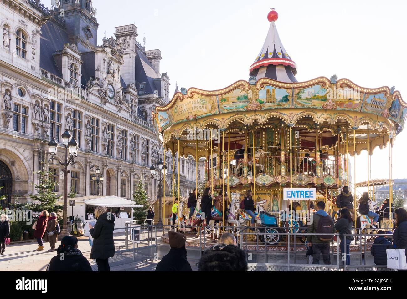 Paris winter - Carousel in front of the Hotel de Ville during Christmas ...