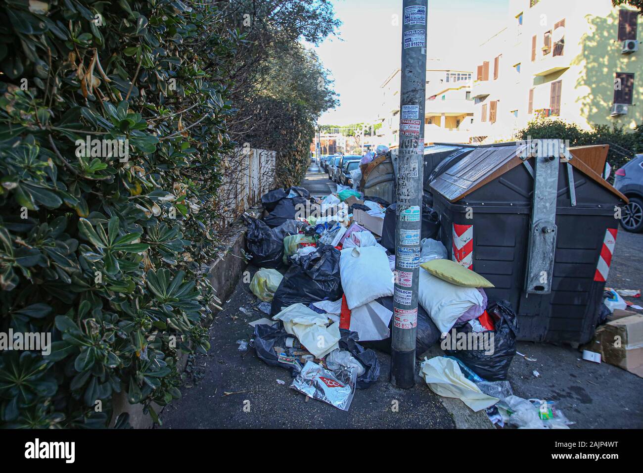 Carta rifiuti hi-res stock photography and images - Alamy