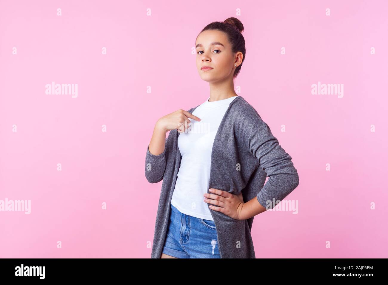Arrogant teen girl hi-res stock photography and images - Alamy