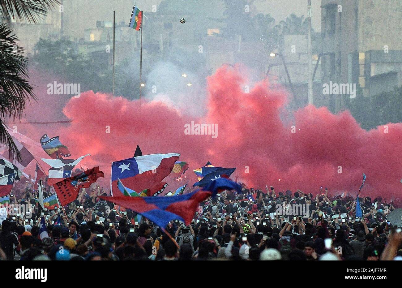 Protest chile 2019 hi-res stock photography and images - Alamy