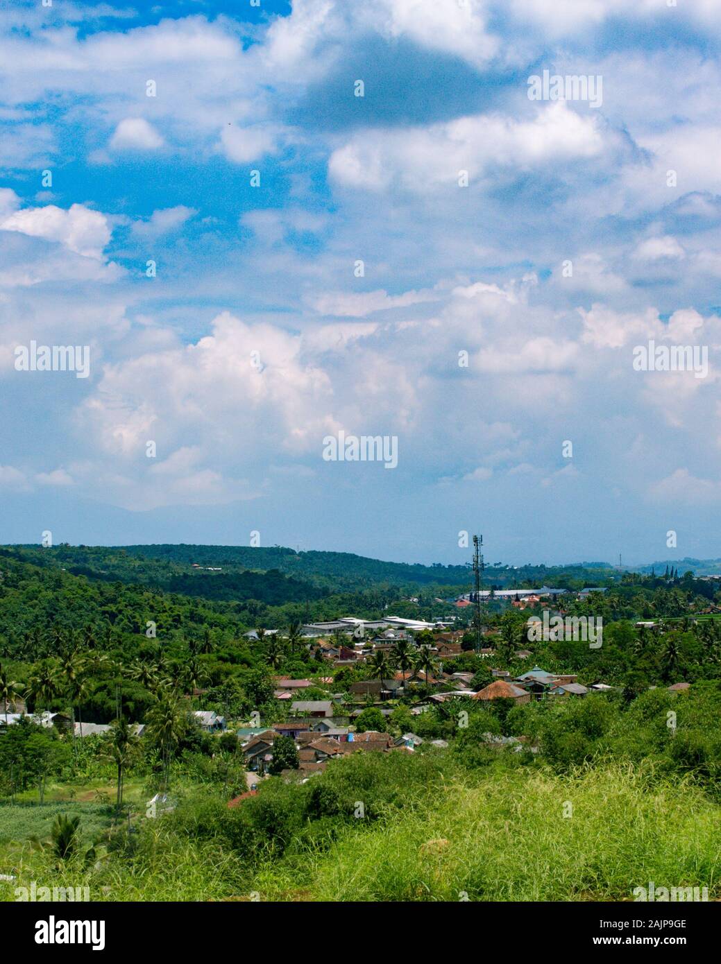Village in a valley hi-res stock photography and images - Alamy