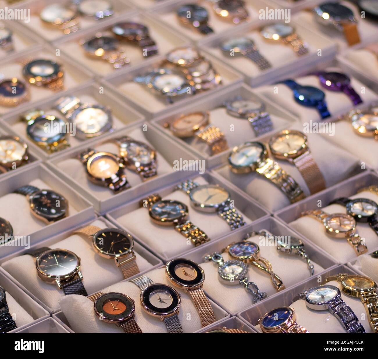 Collection of modern watches in the shop window Stock Photo - Alamy