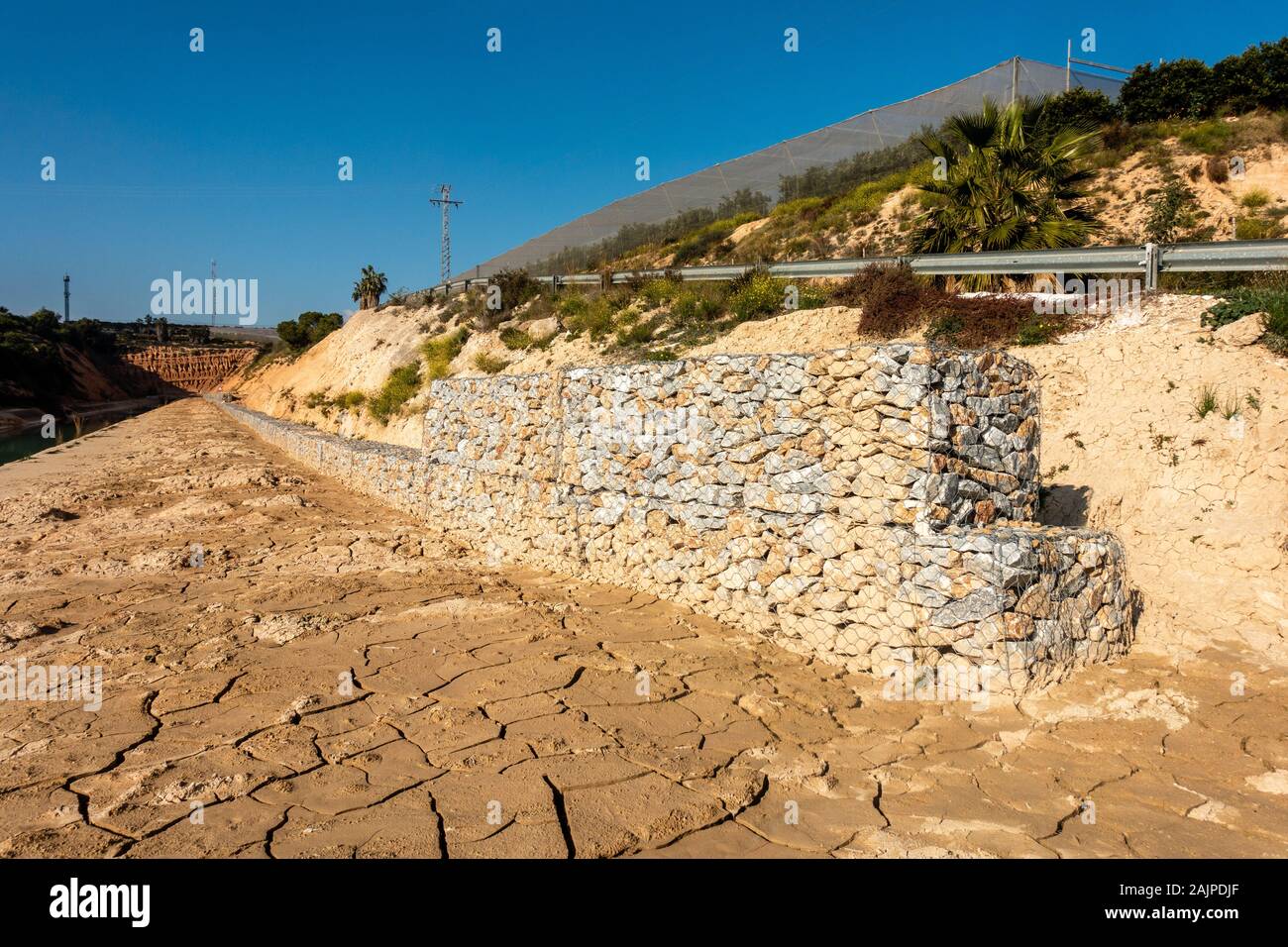 Wall netting hi-res stock photography and images - Alamy