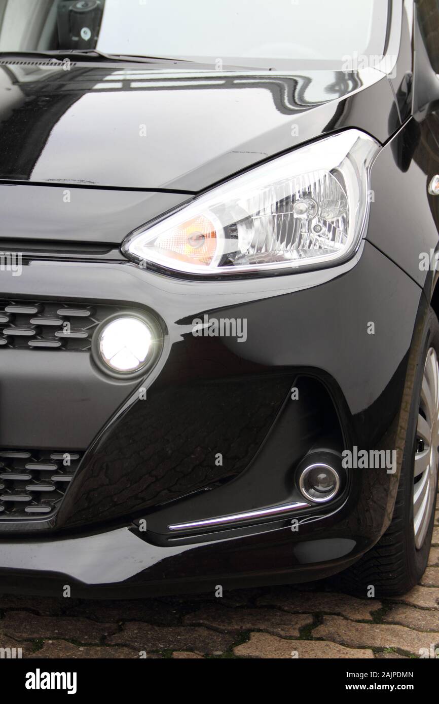 Daytime running lights hi-res stock photography and images - Alamy