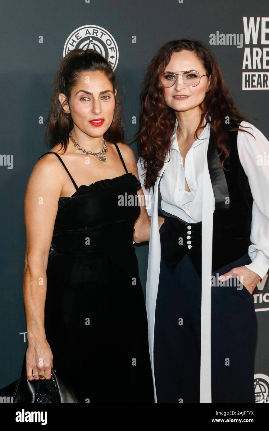 Los Angeles, USA. 04th Jan, 2020. Rain Phoenix and Summer Phoenix (r ...