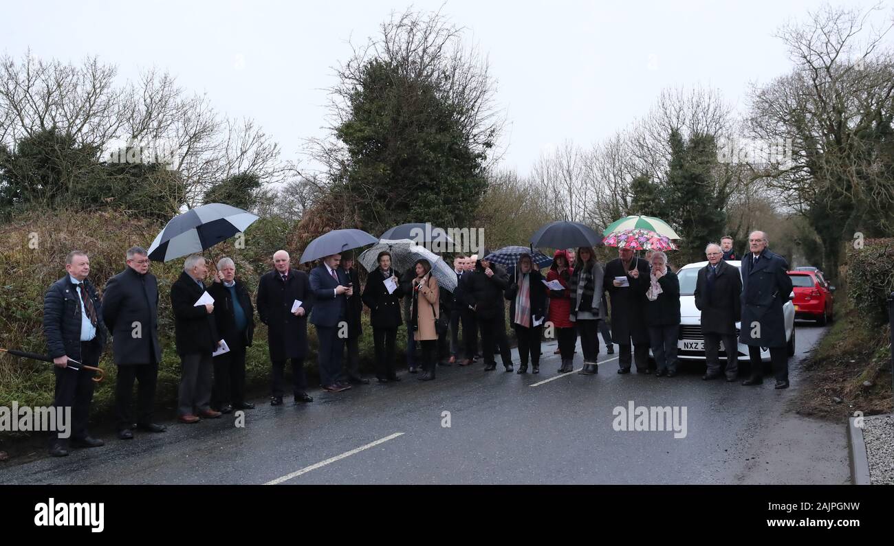 Relatives gather hi-res stock photography and images - Alamy