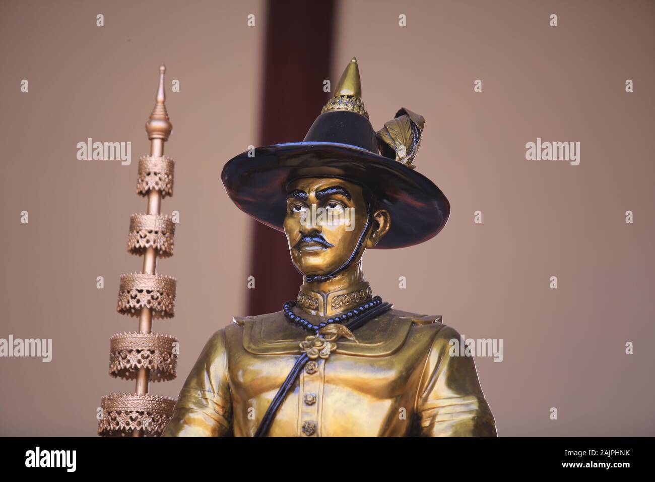 Statue of king taksin the great hi-res stock photography and images - Alamy