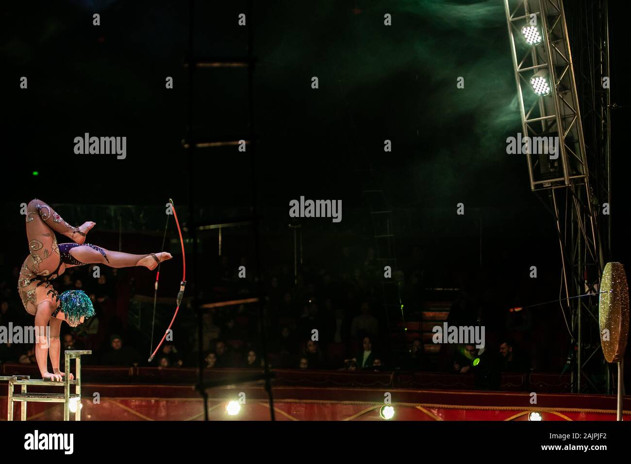 Contortionist performs hi-res stock photography and images - Alamy