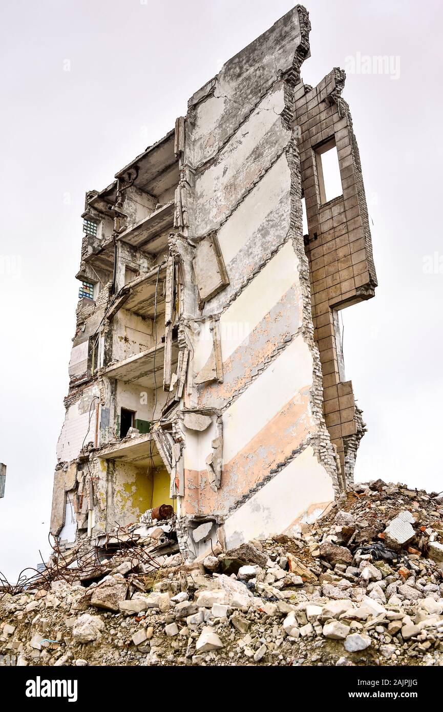 The remains of concrete walls of the building after the explosion Stock ...