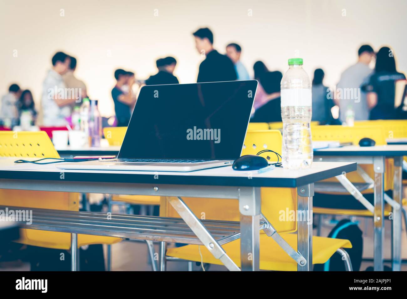 Bowls uniform hi-res stock photography and images - Alamy