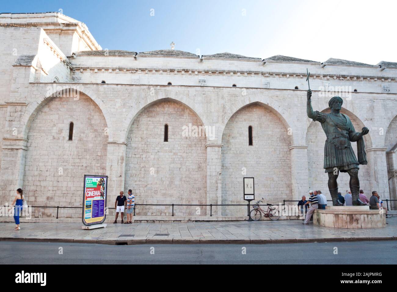 Photos Of Bronze Sculpture High Resolution Stock Photography and Images ...