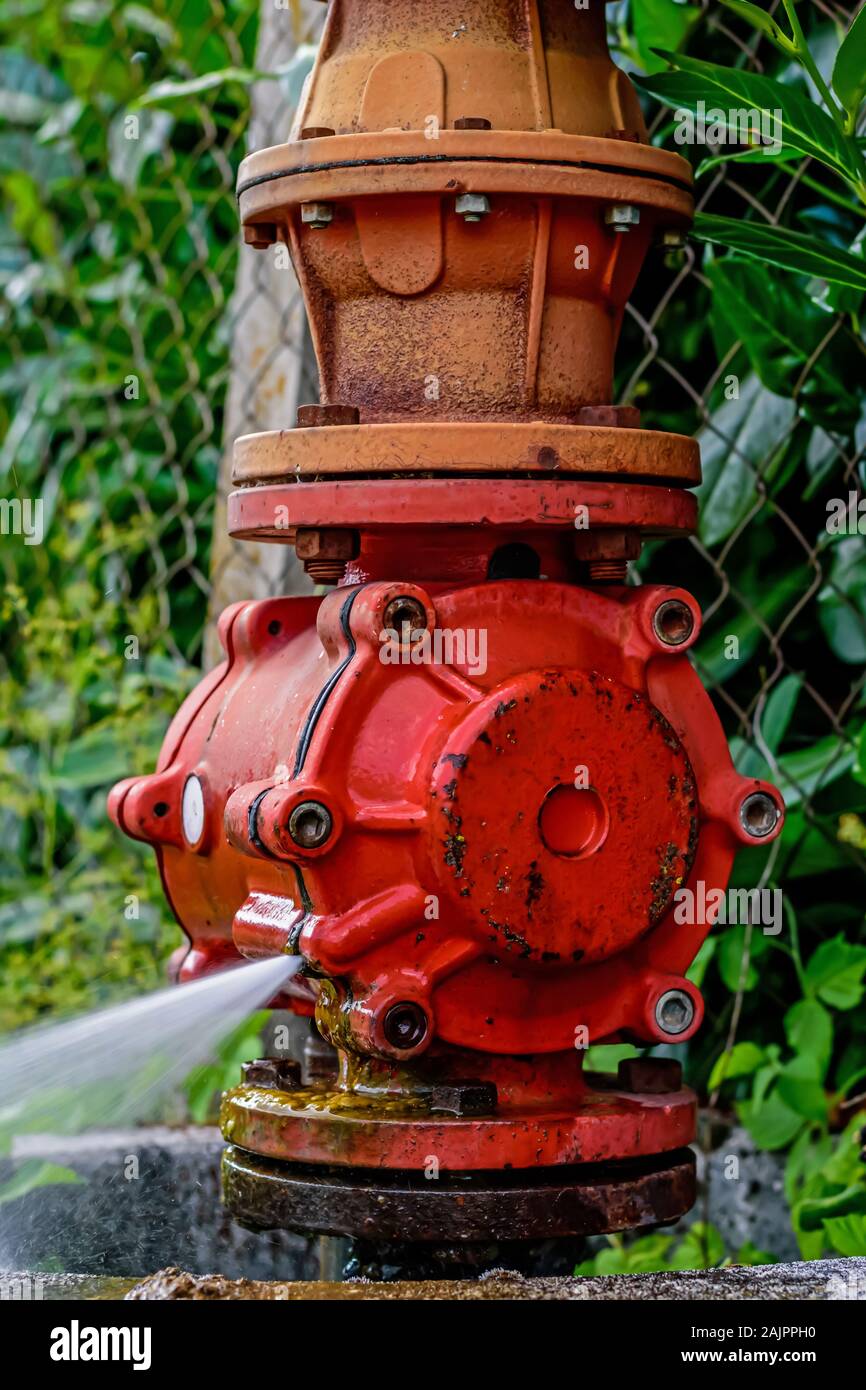 Droplet irrigation hi-res stock photography and images - Alamy