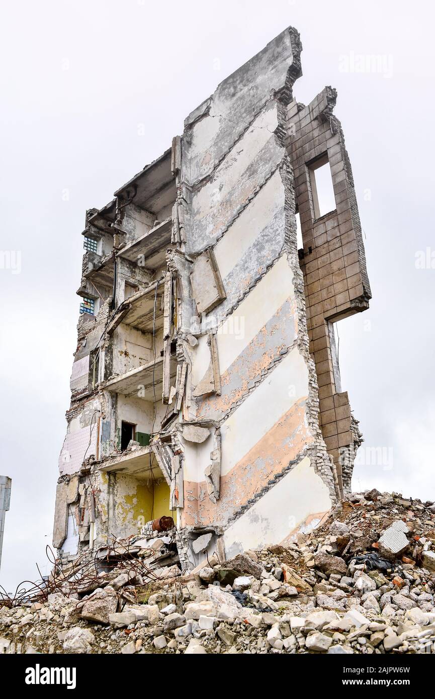 The remains of concrete walls of the building after the explosion Stock ...