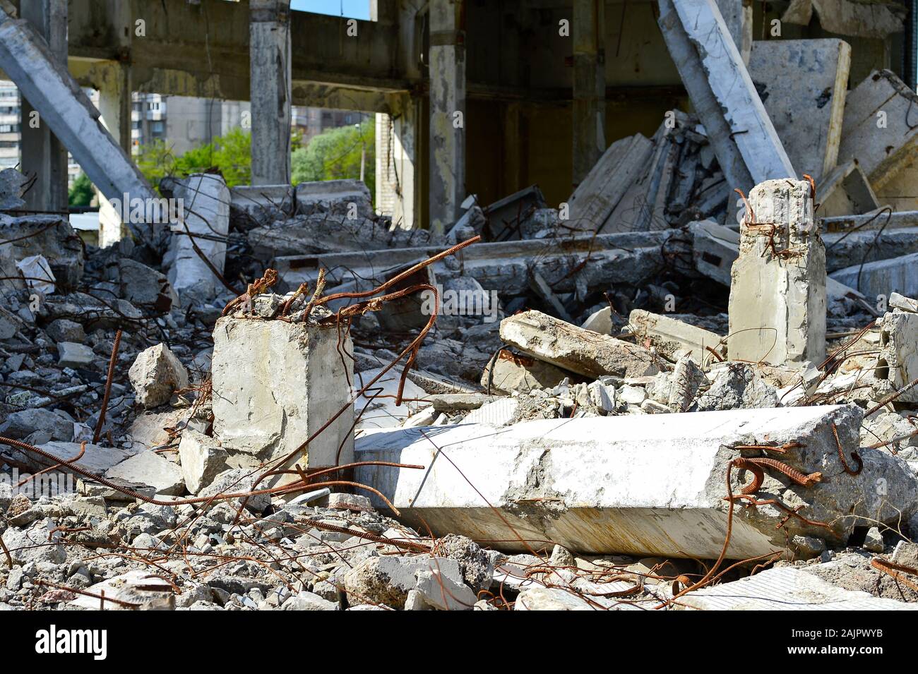 Demolition, disposal of a large industrial plant Stock Photo - Alamy