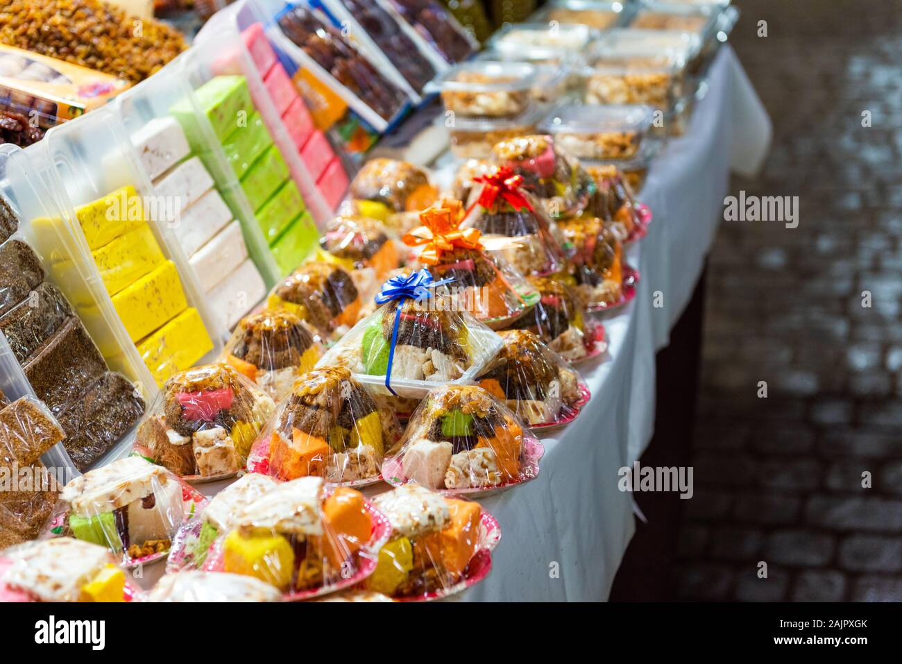 Traditional moroccan sweets hi-res stock photography and images - Alamy
