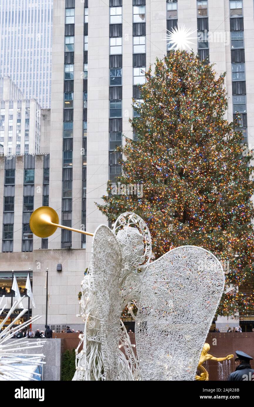 Decorative christmas angels and trumpet at rockefeller center hi-res ...