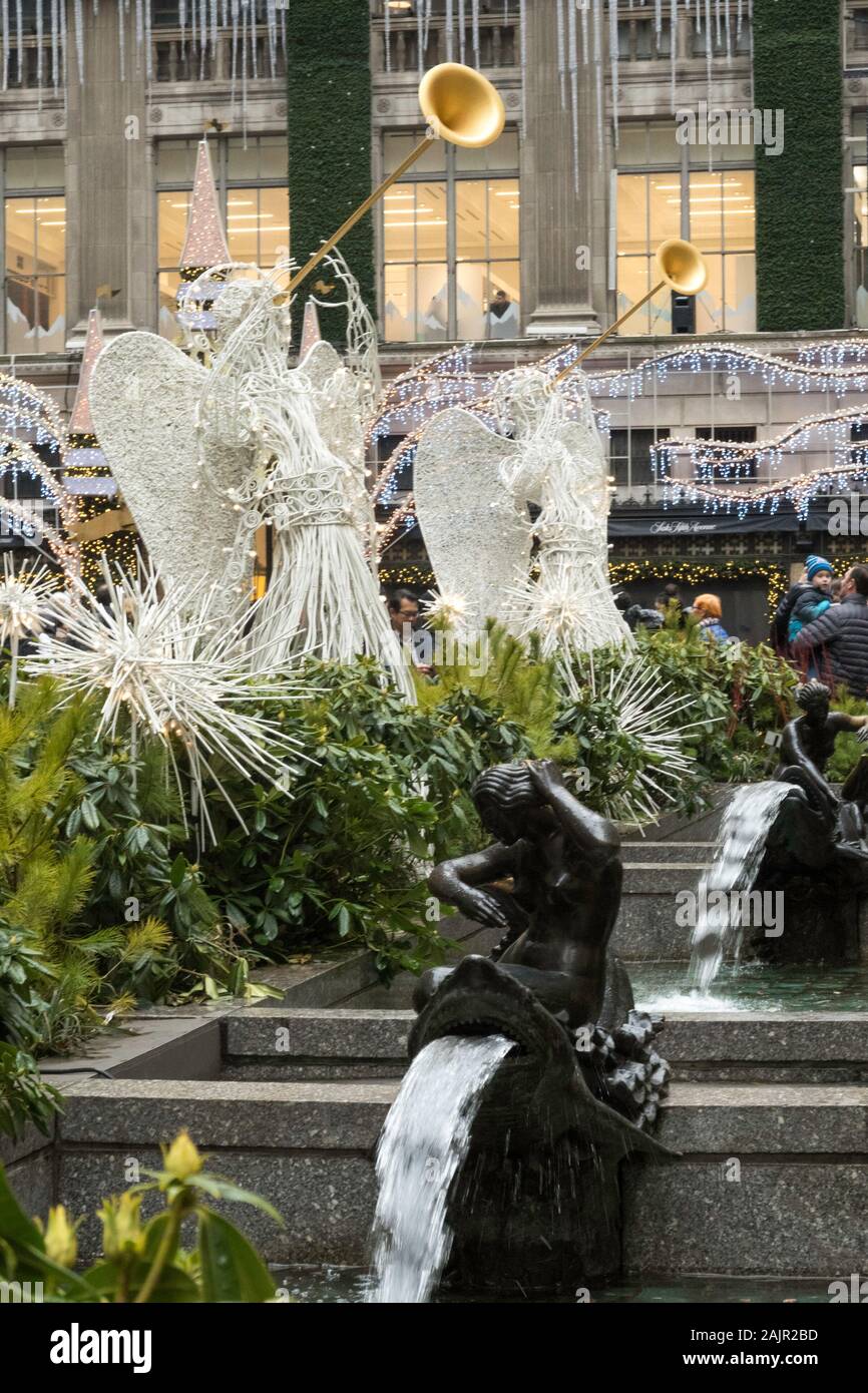 Herald trumpet hi-res stock photography and images - Alamy