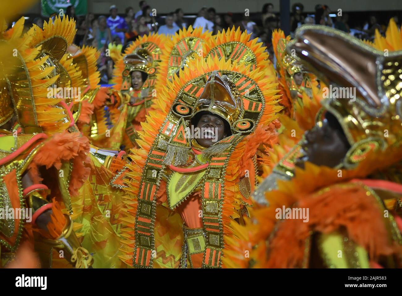 Rio de Janeiro, Brazil, February 9, 2018. Parade of samba schools ...