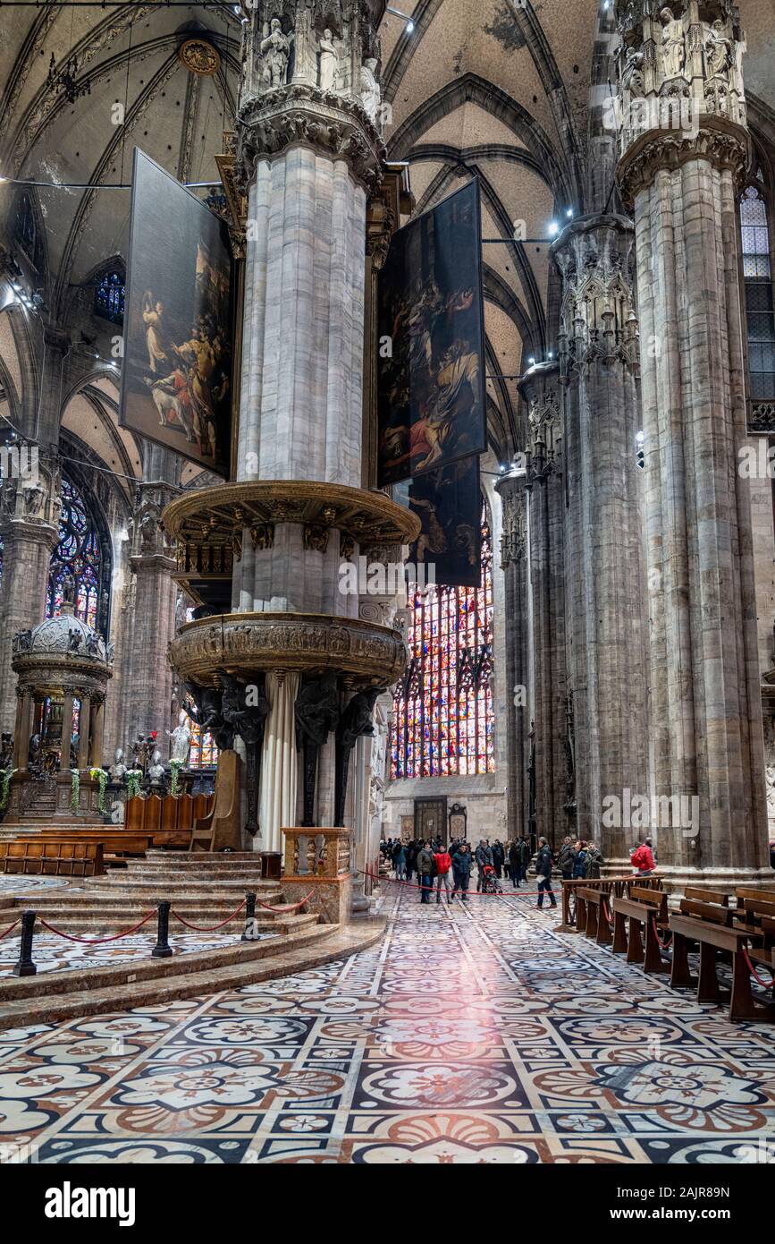 Milan cathedral window hi-res stock photography and images - Alamy