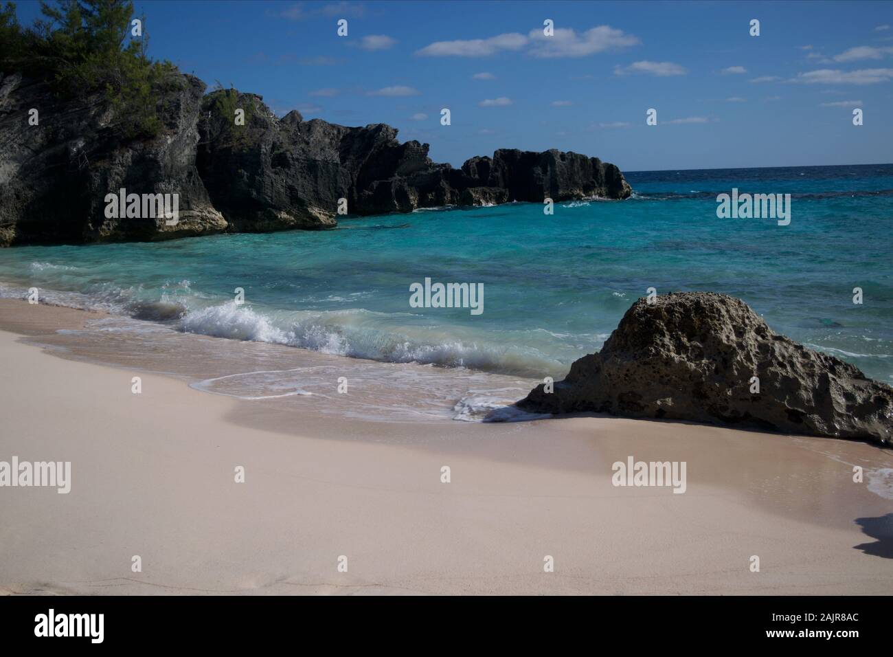 Waves on a Bermuda beach Stock Photo - Alamy