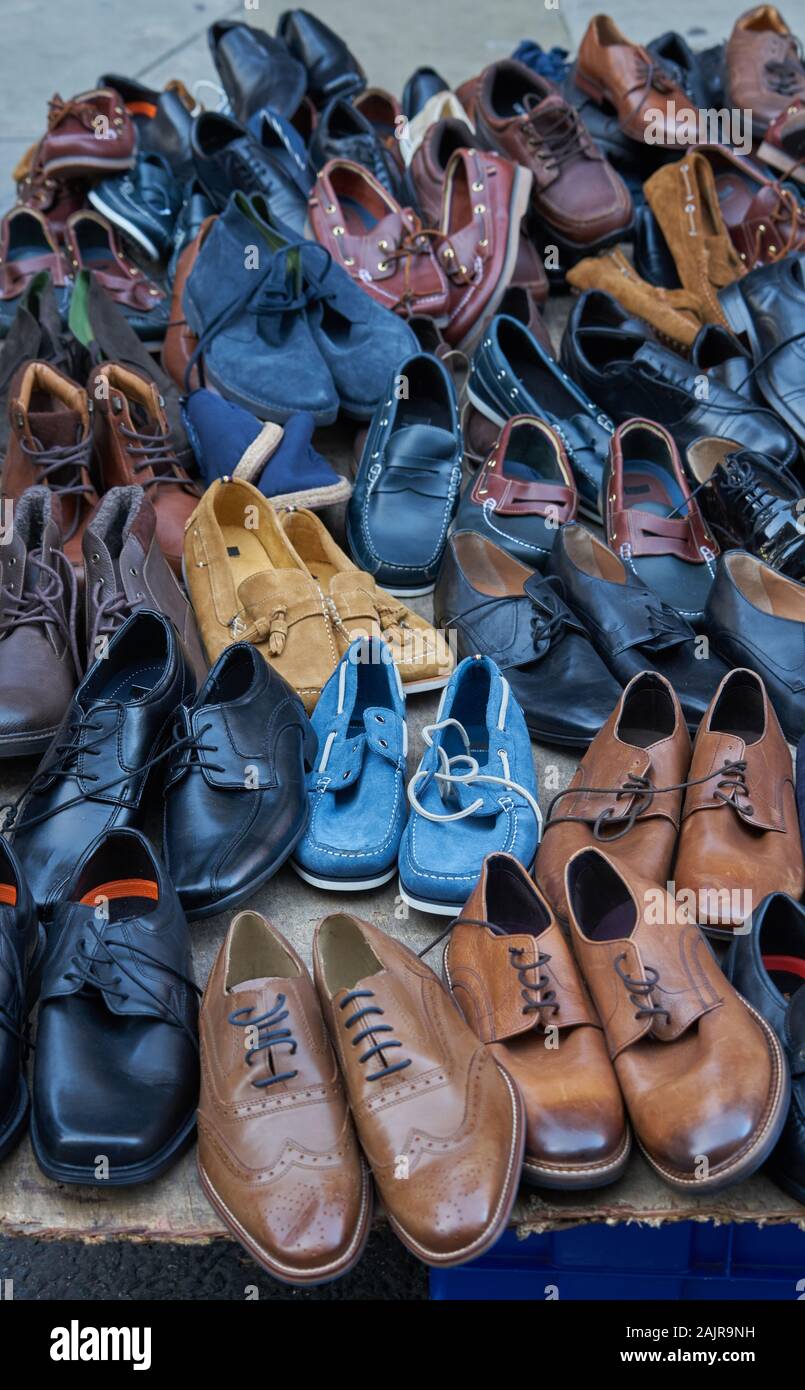 Shoes on stall petticoat lane hi-res stock photography and images - Alamy