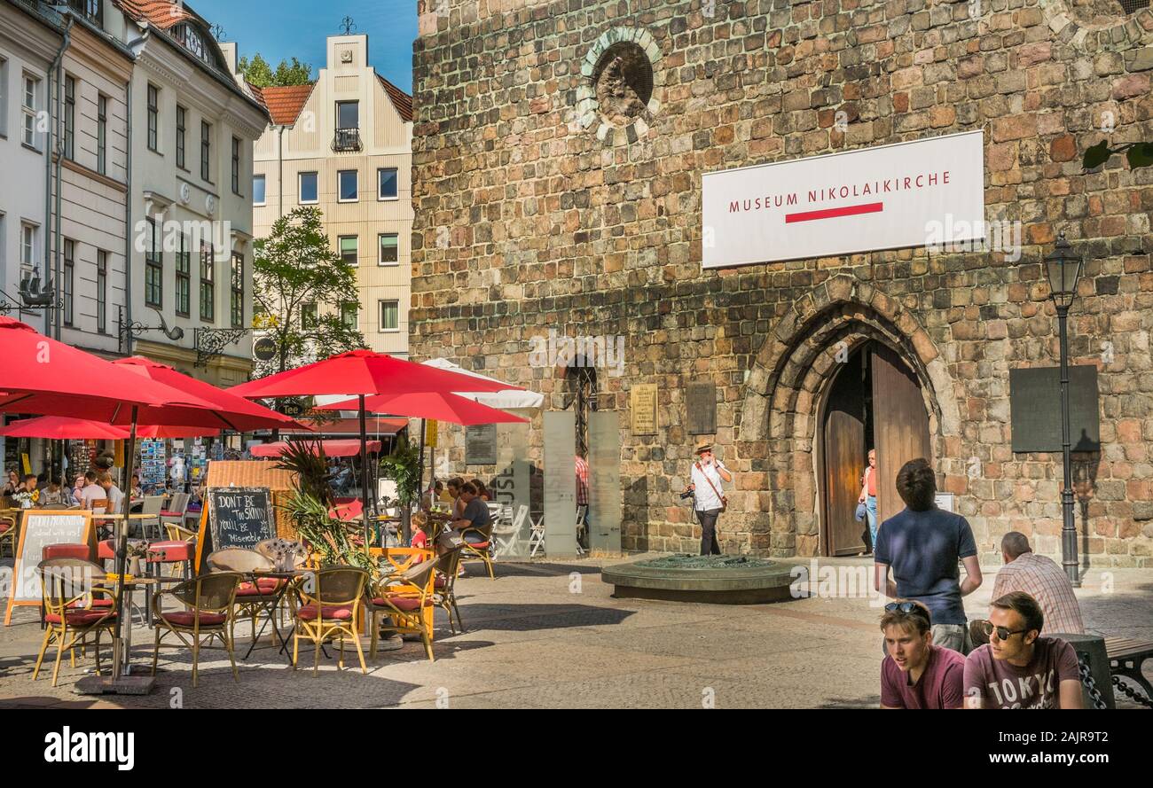 Nicholas quarter hi-res stock photography and images - Alamy