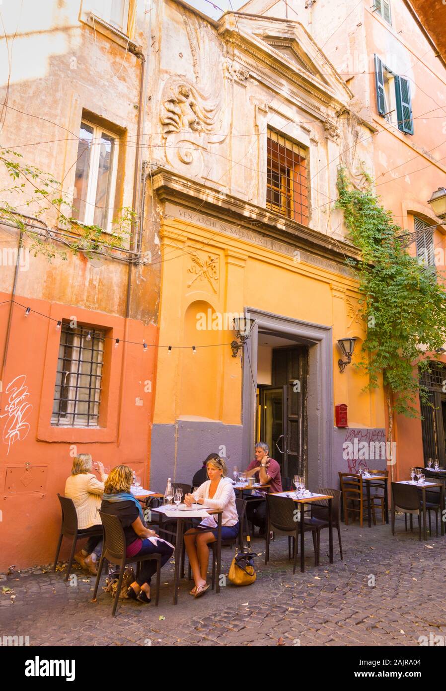 Trattoria rome hi-res stock photography and images - Alamy