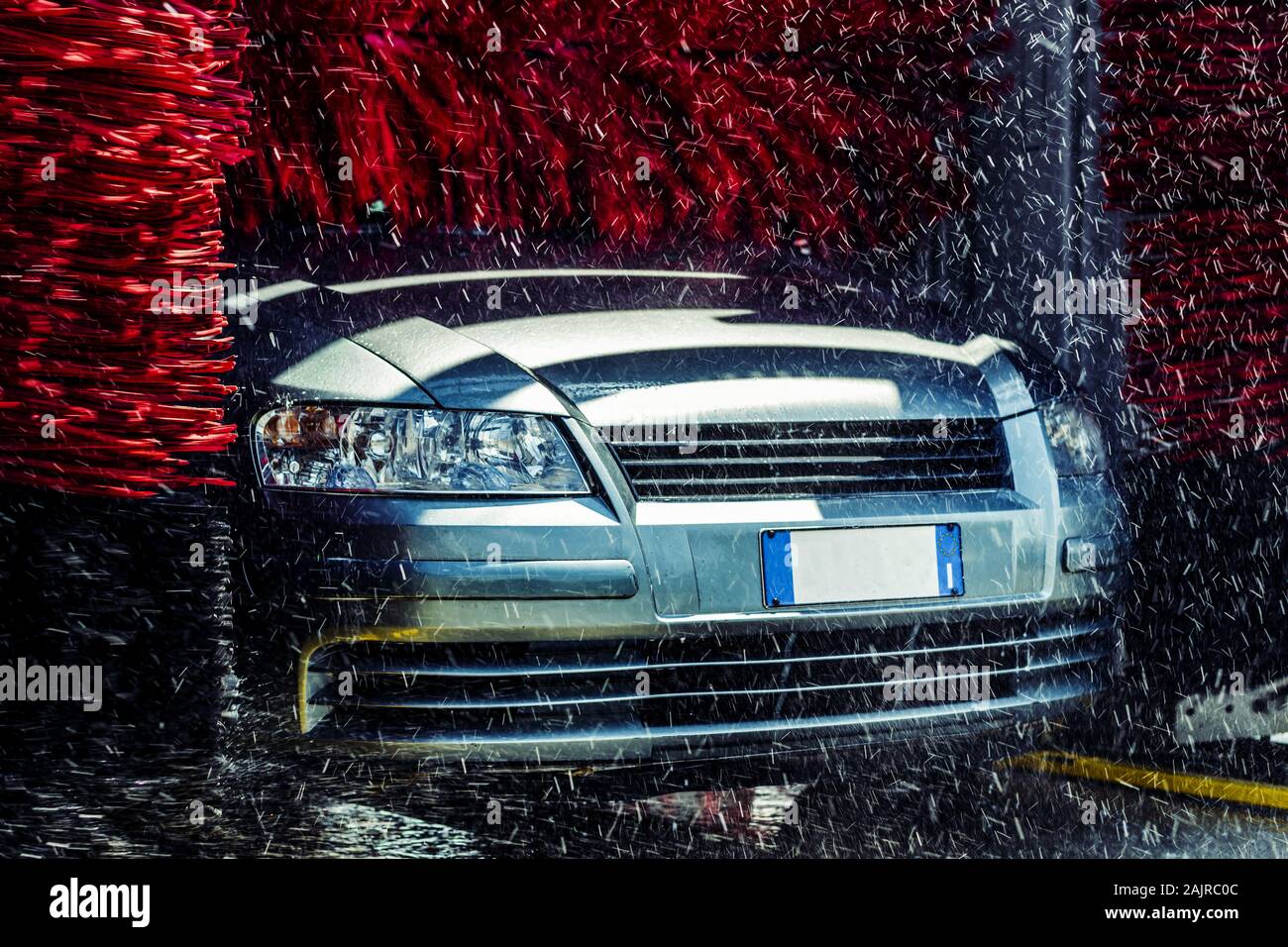 Automatic self cleaning hi-res stock photography and images - Alamy