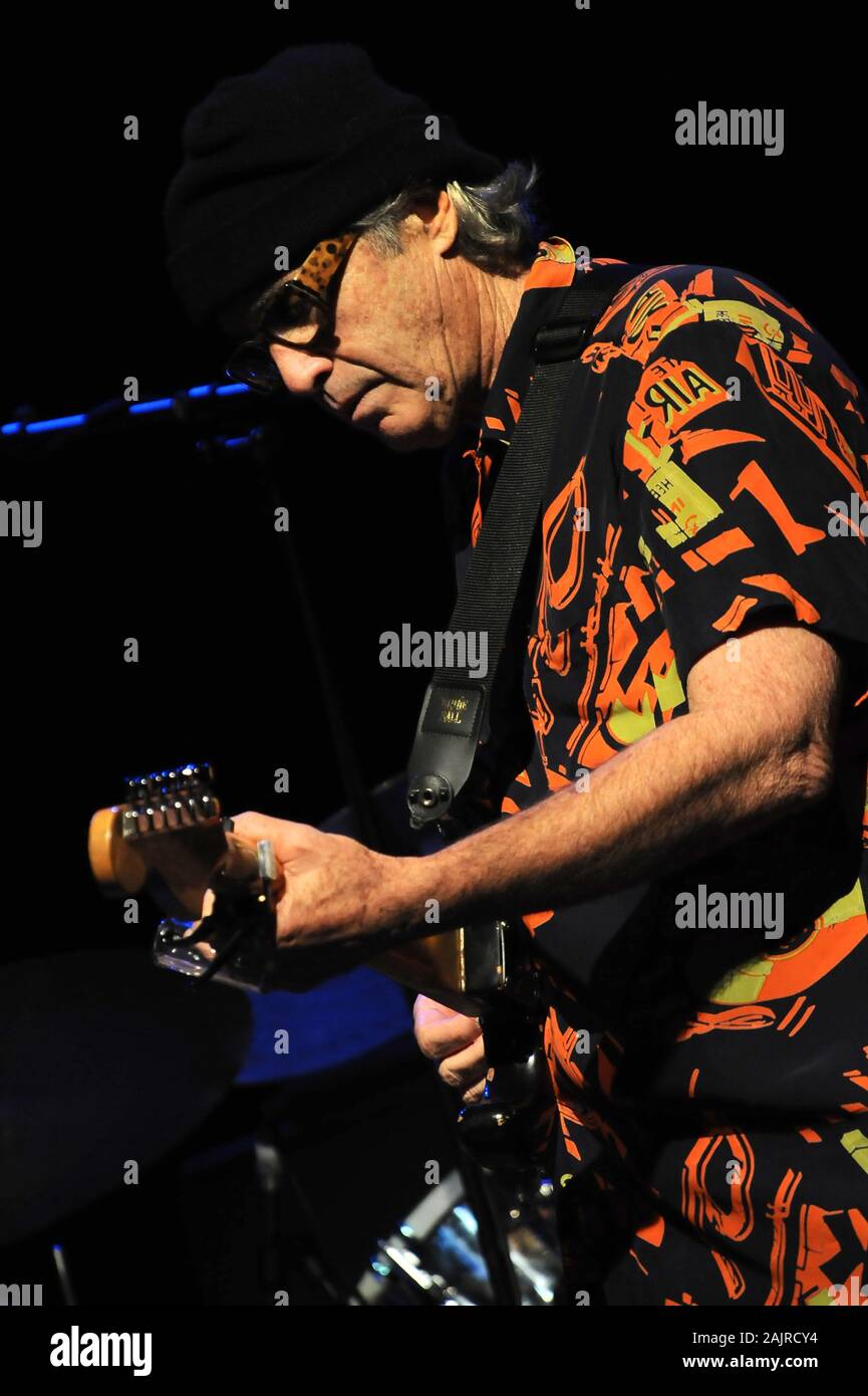 Ry cooder hi-res stock photography and images - Alamy