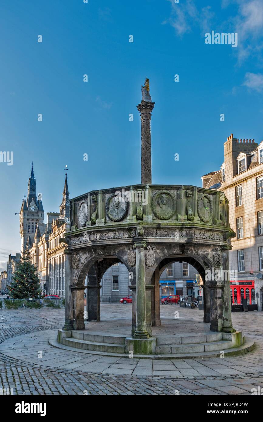 ABERDEEN CITY SCOTLAND THE MERCAT CROSS IN CASTLEGATE AND CHRISTMAS ...