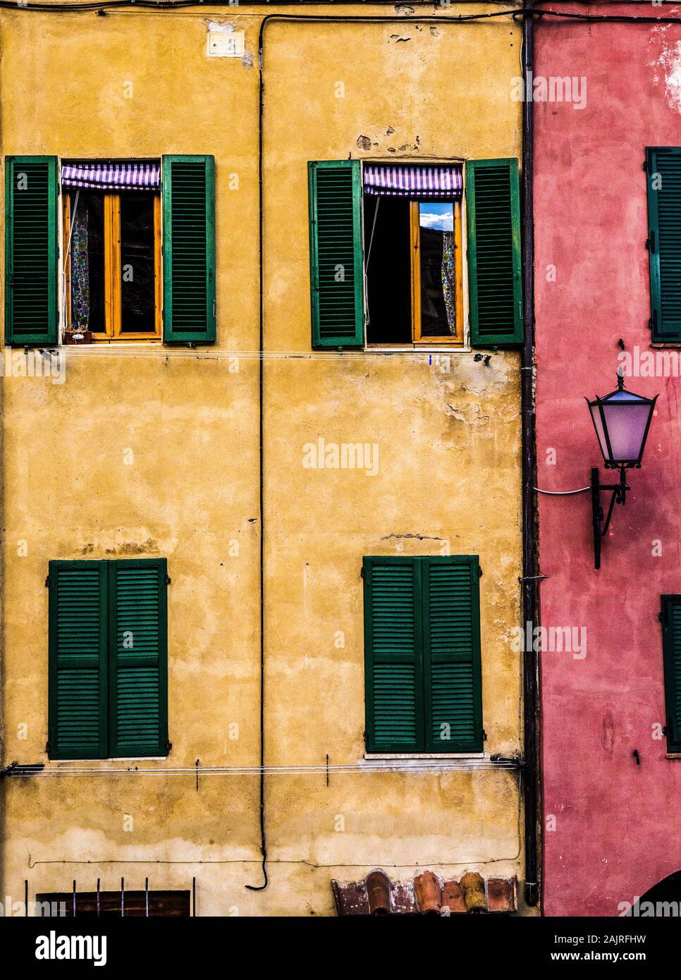 Windows italy shutters hi-res stock photography and images - Alamy