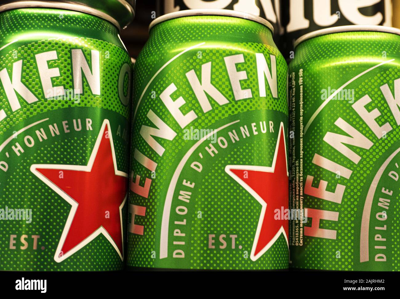Heineken beer cans hi-res stock photography and images - Alamy