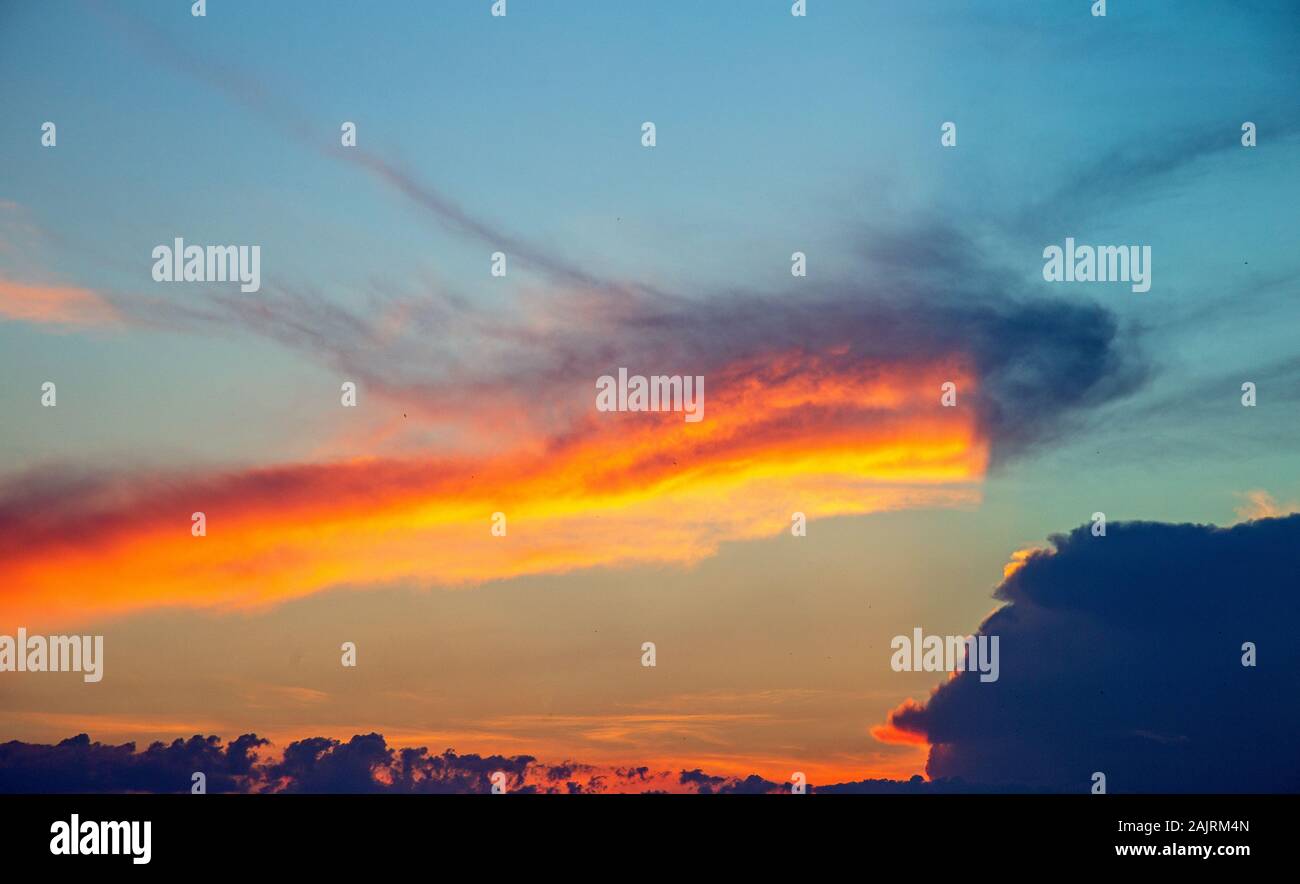 Colorful sunset sky. Sunset background Stock Photo - Alamy