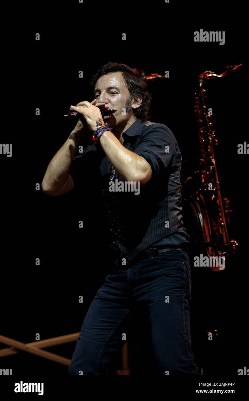 Springsteen 2003 hi-res stock photography and images - Alamy