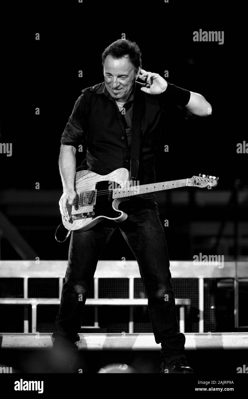 Bruce frederick joseph springsteen hi-res stock photography and images ...