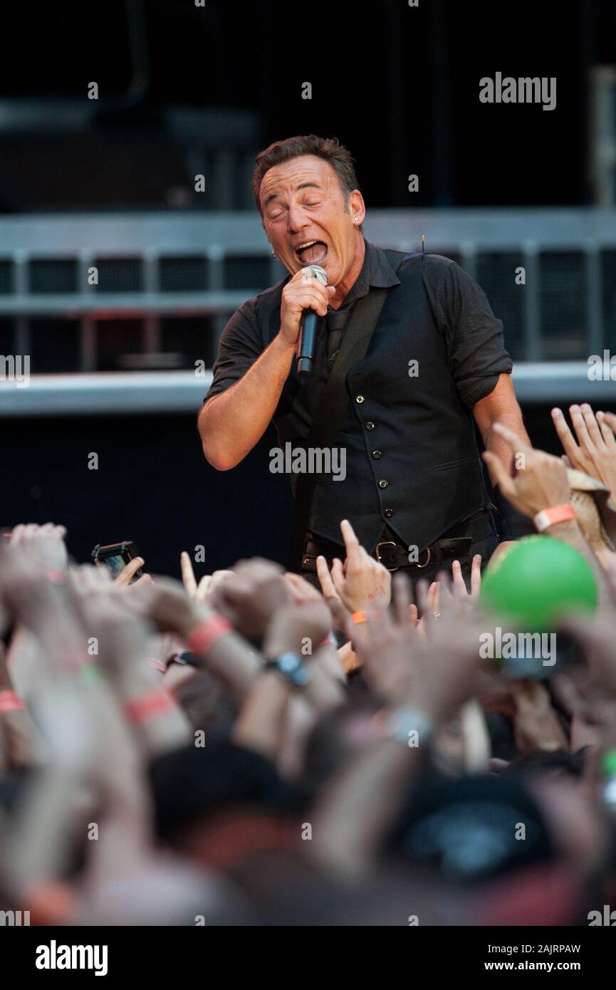 Milano Italy 06/03/2013 : Live concert of Bruce Springsteen at the San ...