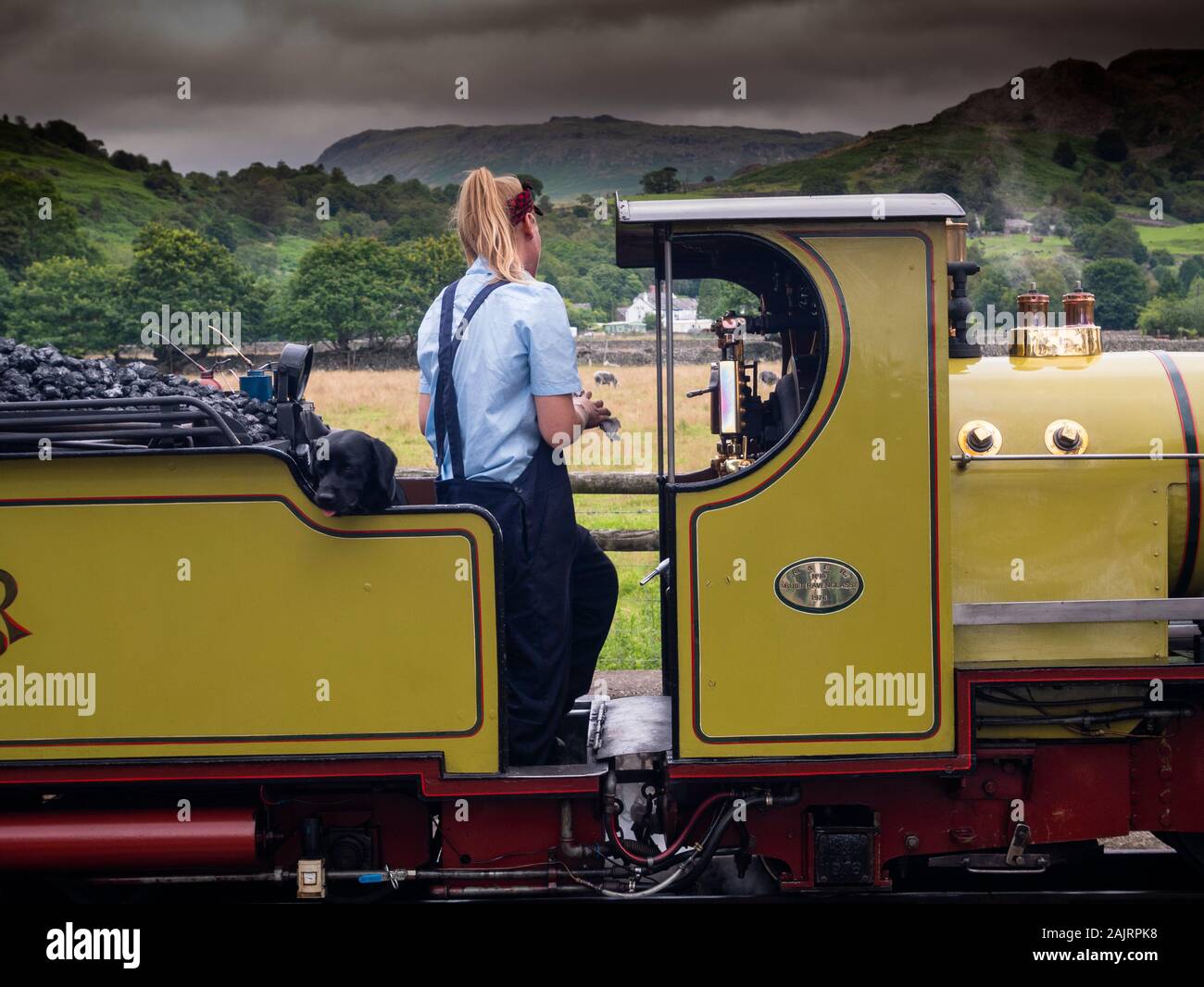 Fifteen inch gauge steam locomotive Northern Rock on the Ravensglass ...