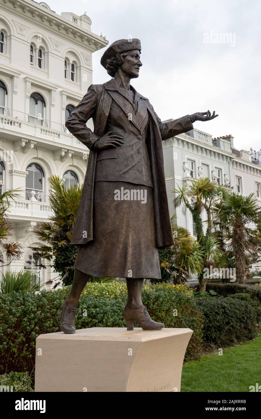 Lady nancy astor hi-res stock photography and images - Alamy