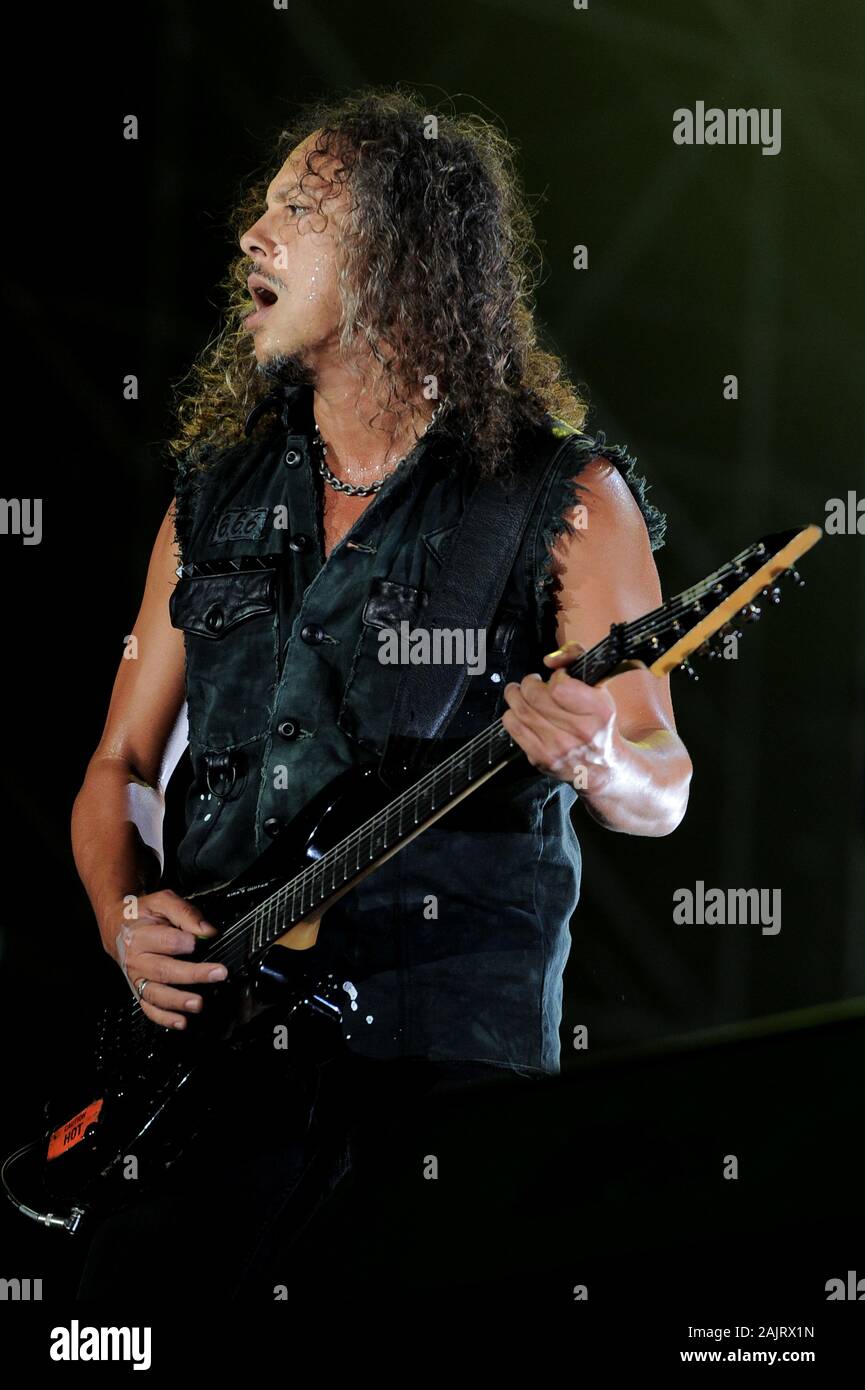 James hetfield metallica lead singer hi-res stock photography and ...